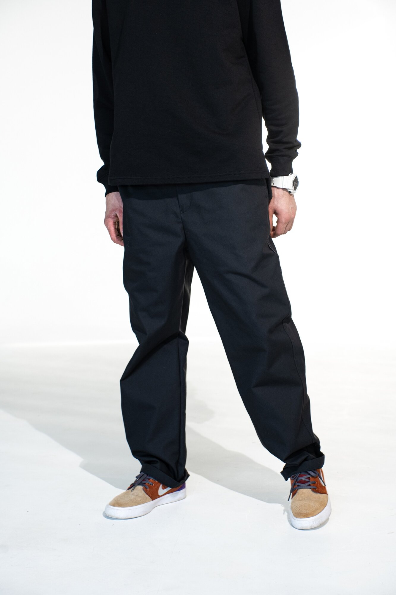 Брюки чинос