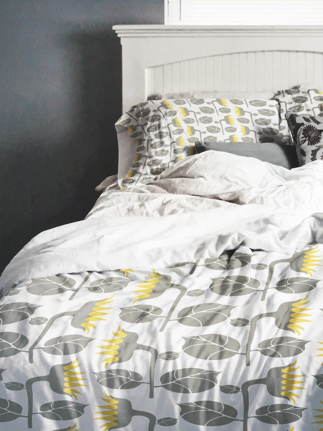 Постельное белье 2 спальное "Ограда с подсолнухами" евро комплект, пододеяльник 200x220 см, наволочки 50х70 см , Ambesonne