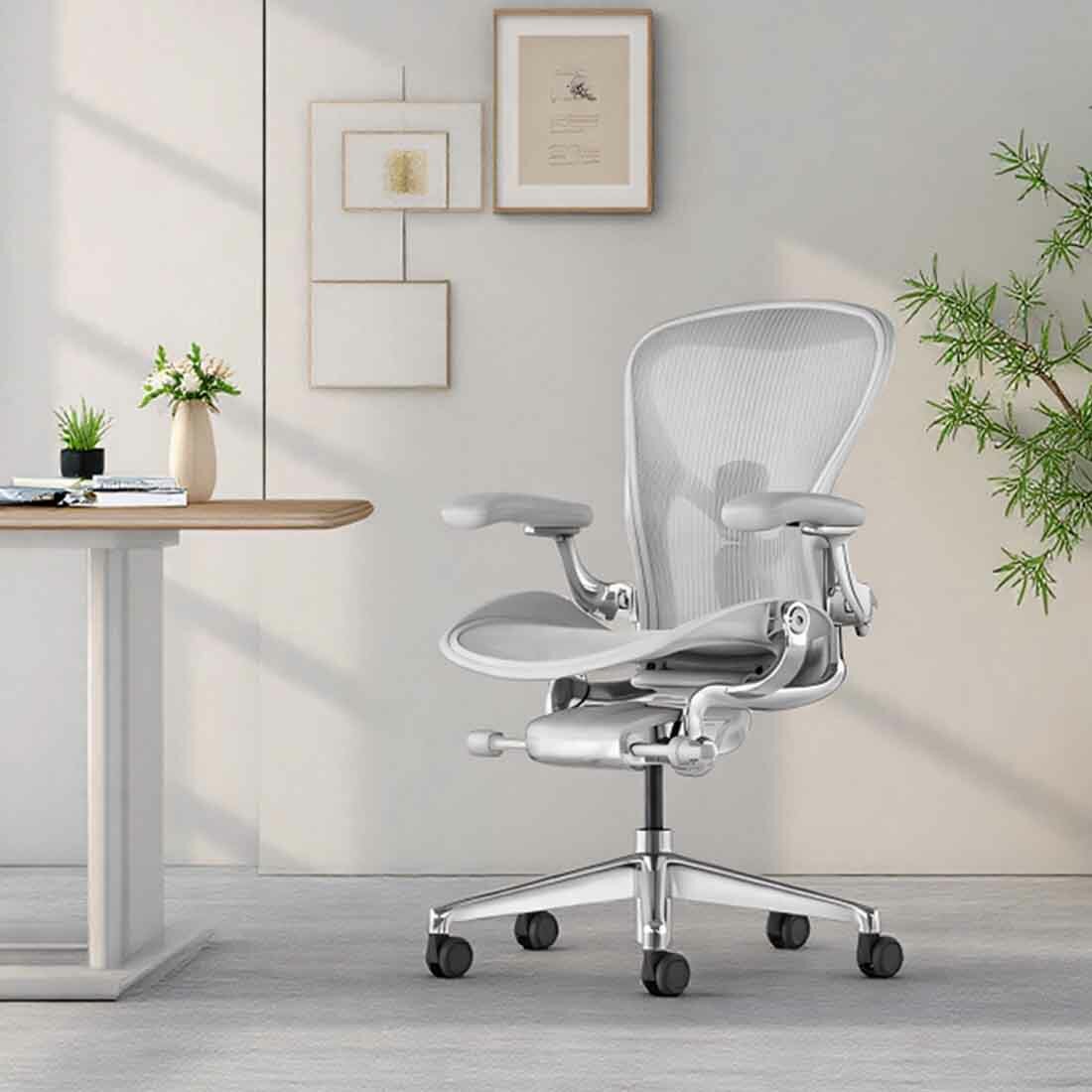 Эргономичное дышащее офисное кресло на колесиках Aeron (белый, стальные ножки, 71 х 101 см)