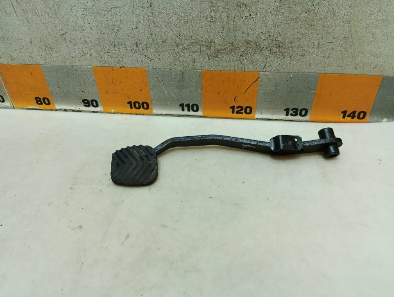 Б/У Педаль тормоза Газ Волга 3110 2004 463717 GAZ арт. 24-3504010-11