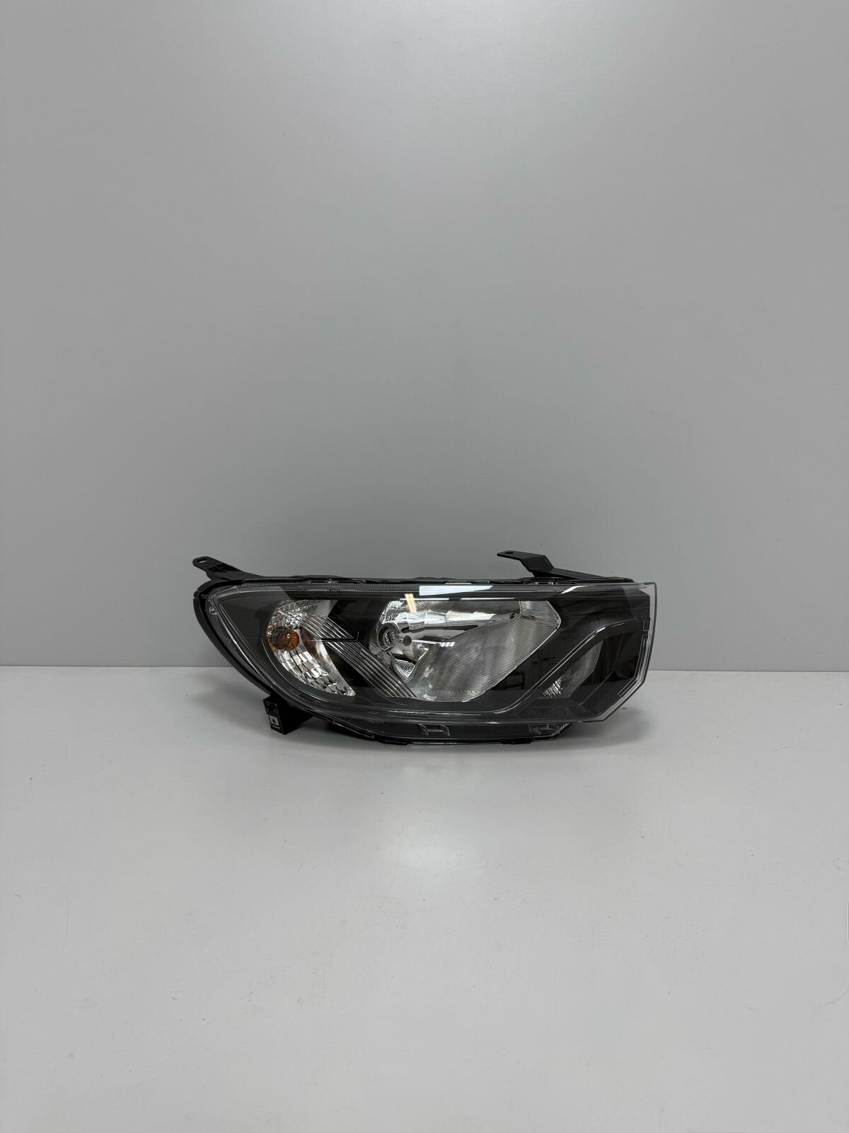 Фара правая под гидрокорректор для Лада Гранта 2018 - 2024 г. Оригинал