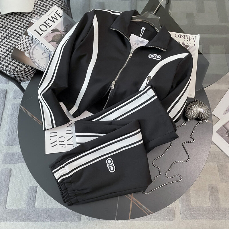 Комплект одежды