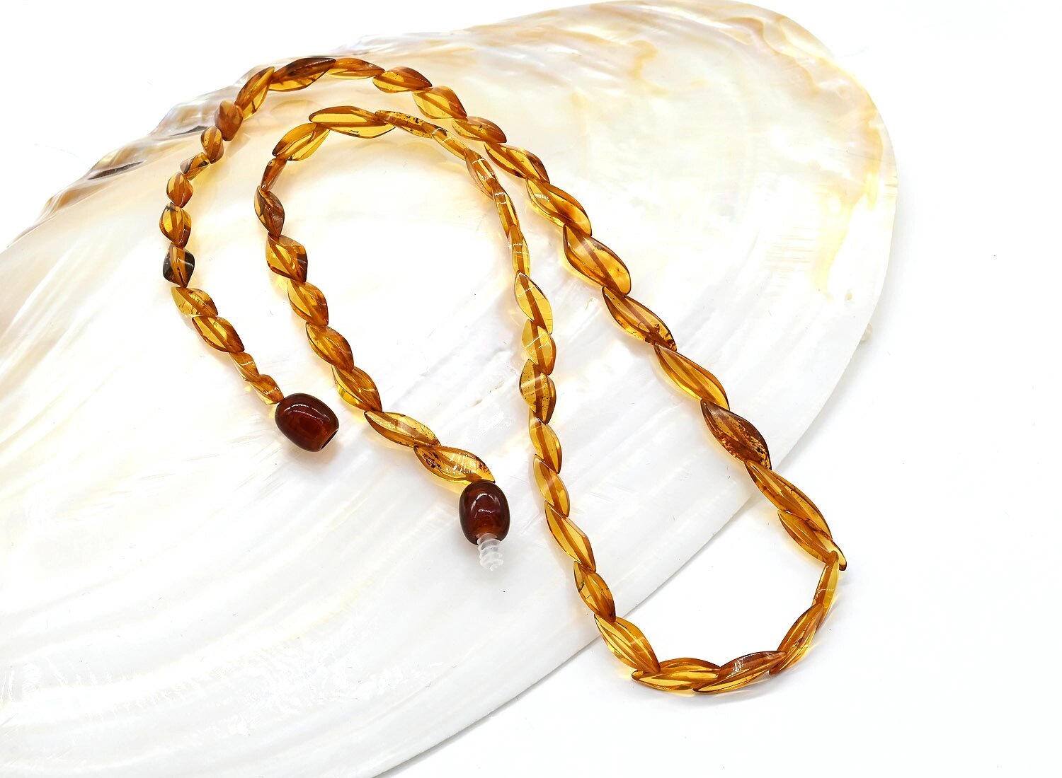 Бусы, янтарь