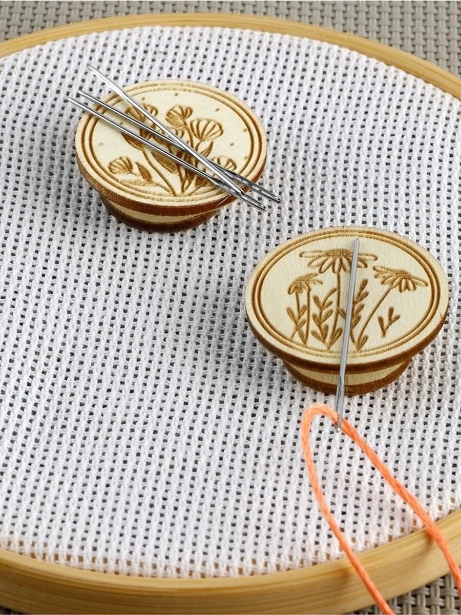 Элегантный набор магнитных игольниц с цветочным узором