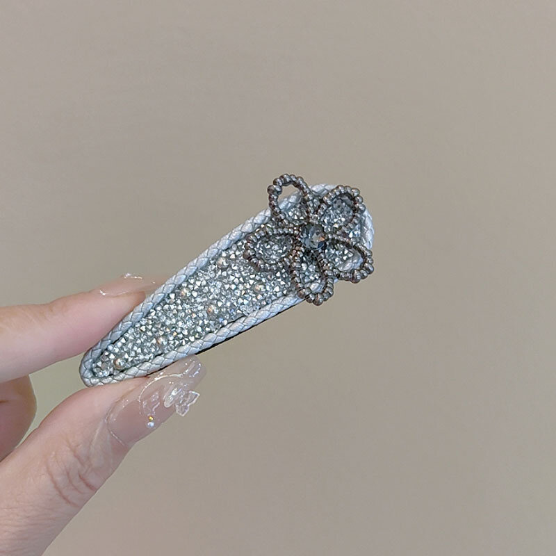 Заколка для волос Dongdaemun Jewelry, серебристо-цветочная