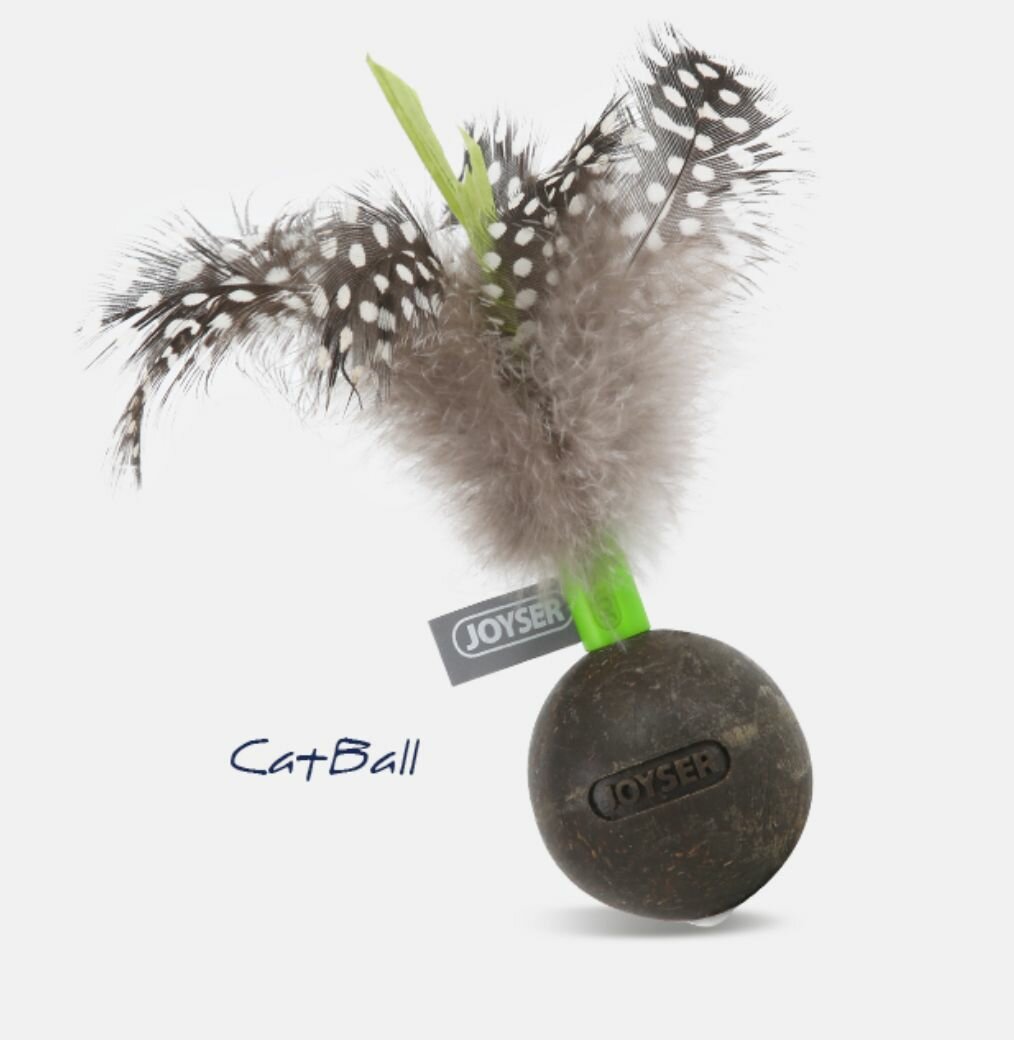 Игрушка для кошек JOYSER Catnip Ball мячик из спрессованной кошачьей мяты с перьями зеленая, 13 см