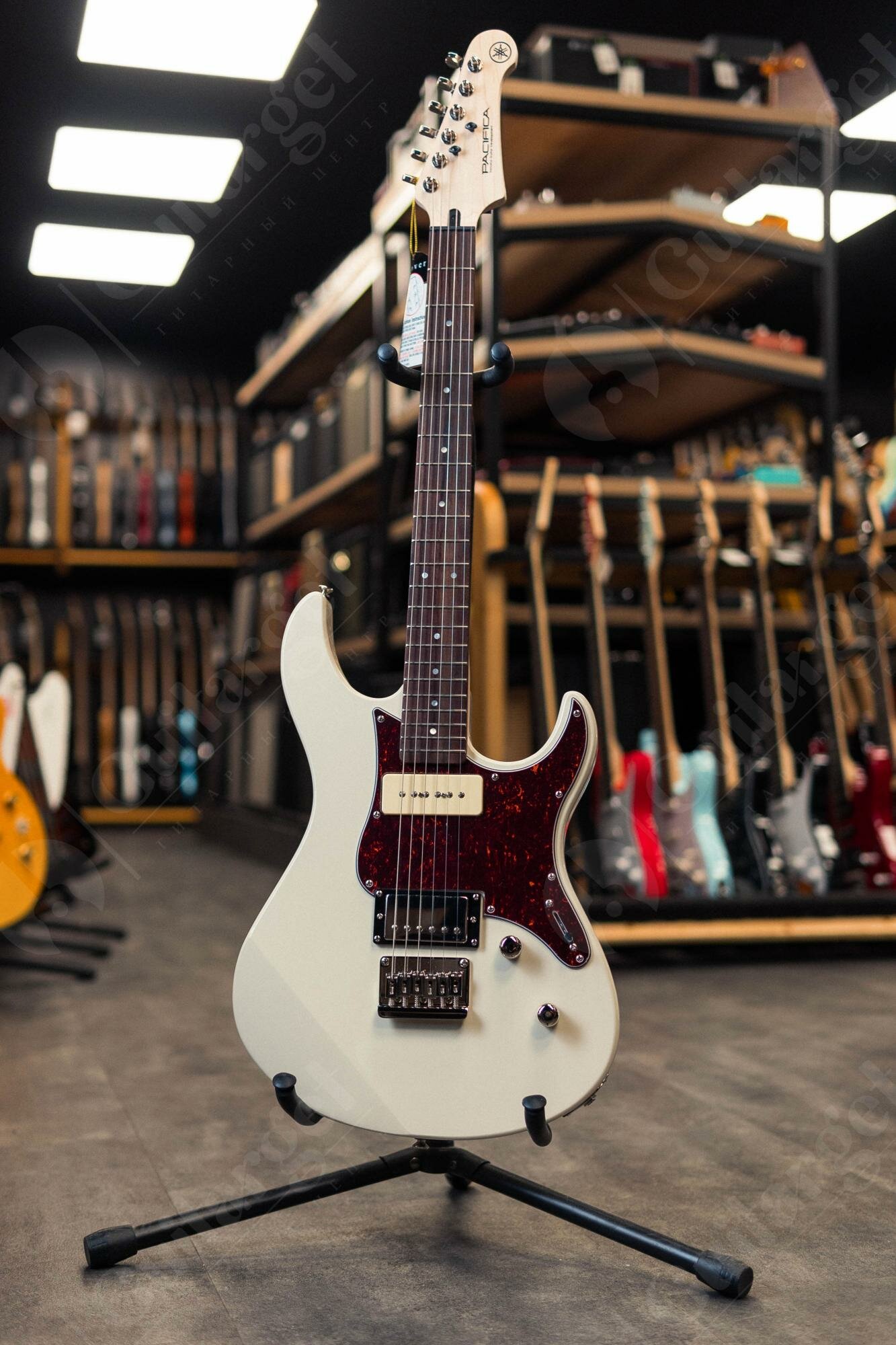 Электрогитара Yamaha Pacifica-311 HVW