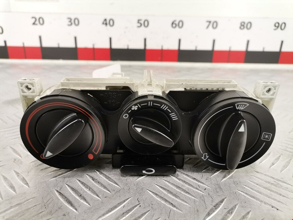 Блок управления печки (климат-контроля) Audi A3 8L 8L0819045A арт. 1413519