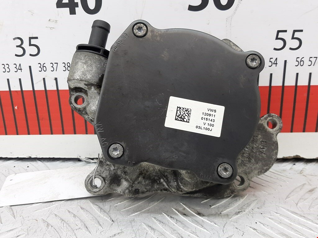 Насос вакуумный Skoda Fabia 2 (5J) 03L145100G арт. 2027429