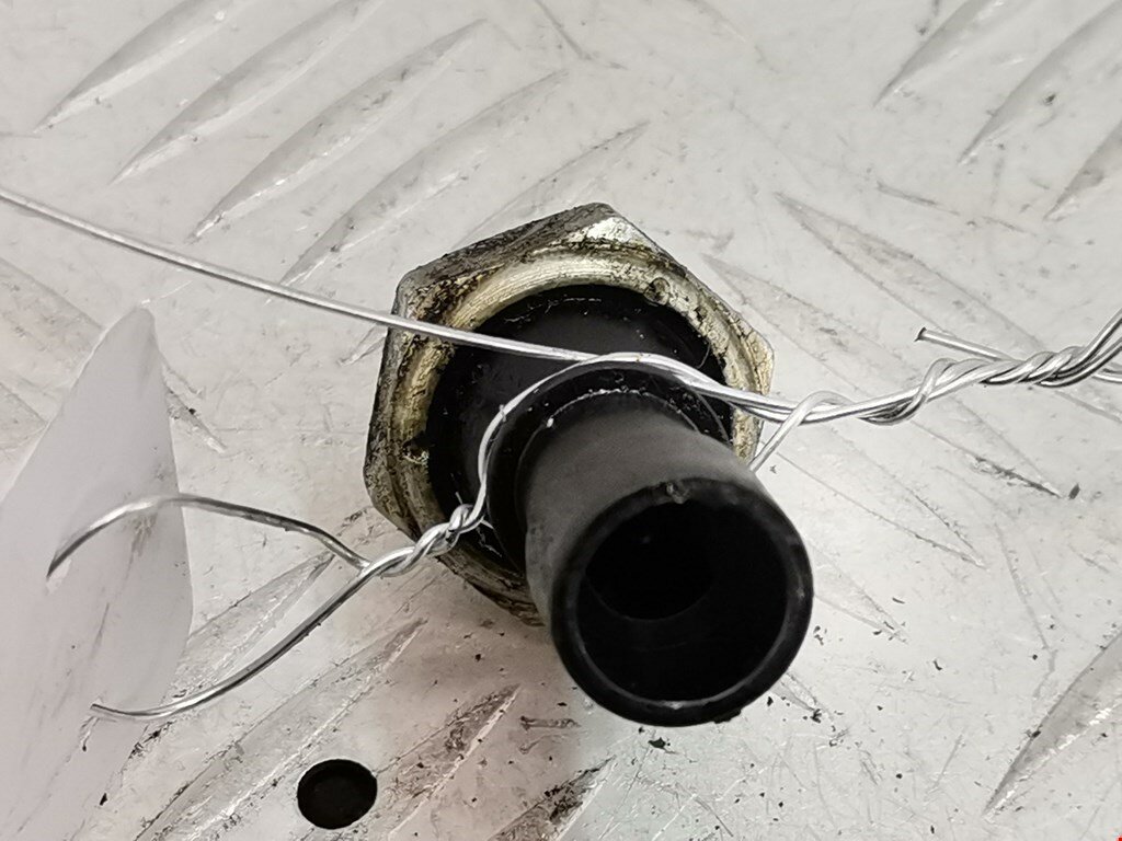 Датчик давления масла Opel Vectra C 55581588 арт. 1087844