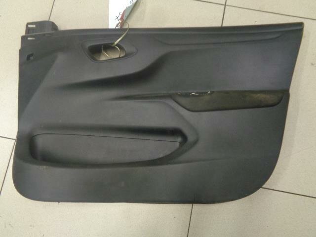 Обшивка двери передней правой от Citroen C-Elysee 2012>
