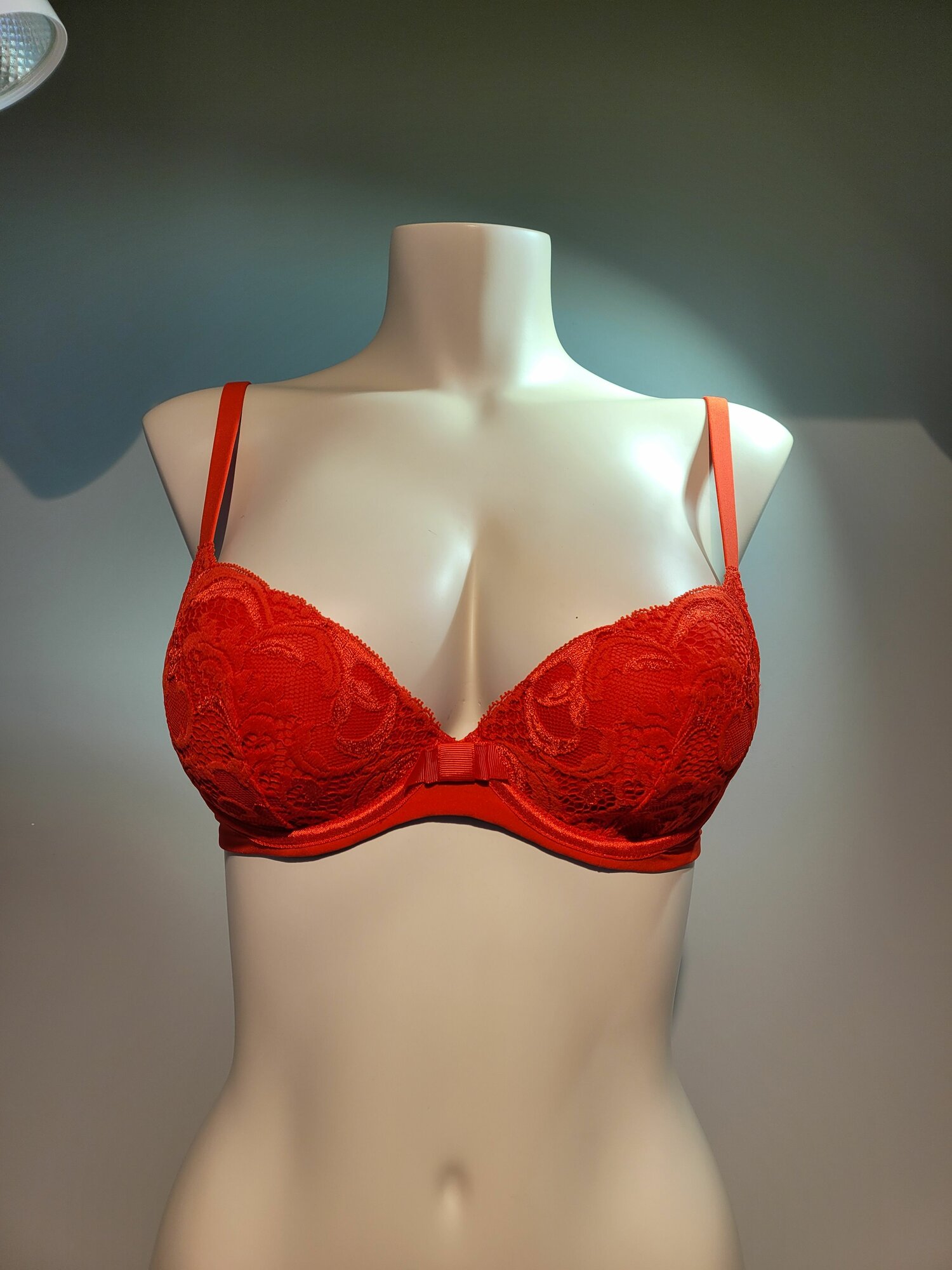 Бюстгальтер-невидимка