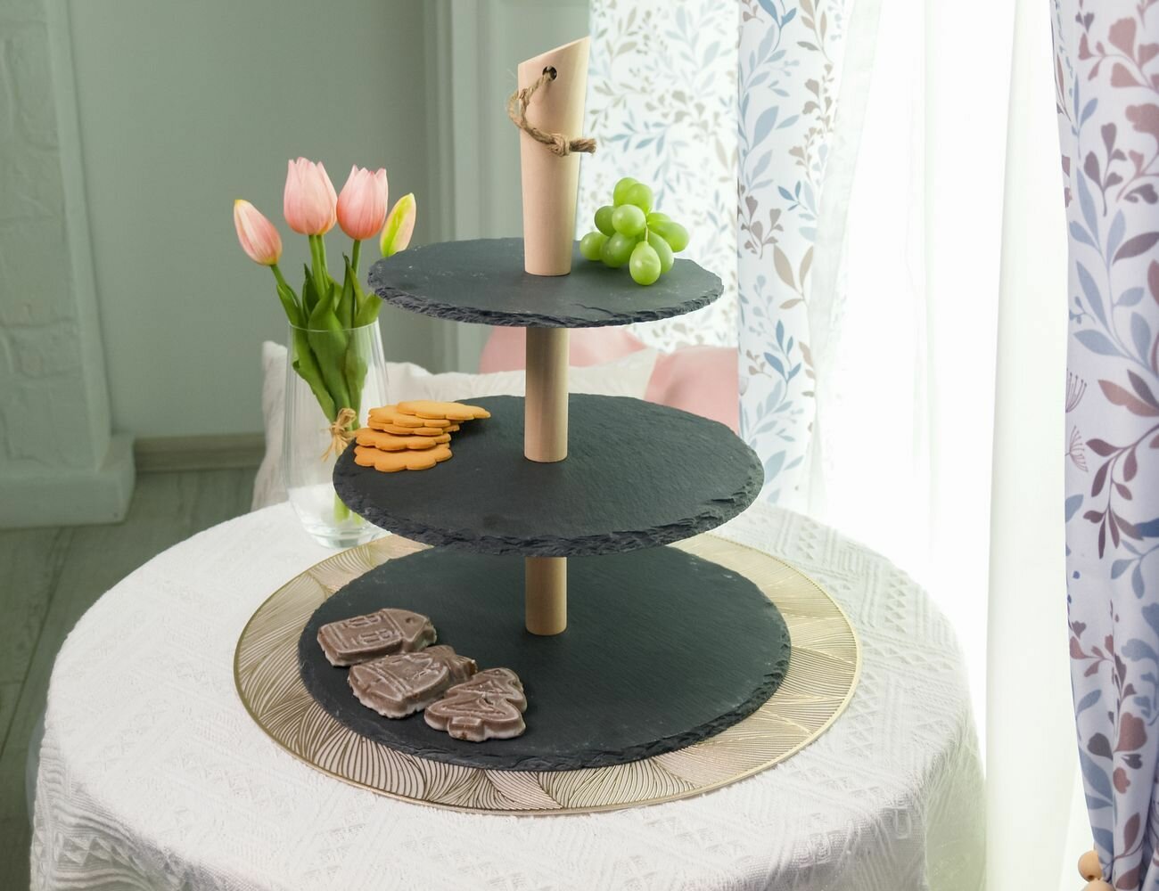 Подставка для пирожных, фруктов, канапе магия камня трёхъярусная, сланец, дерево, 30х36 см, Koopman International 210000280