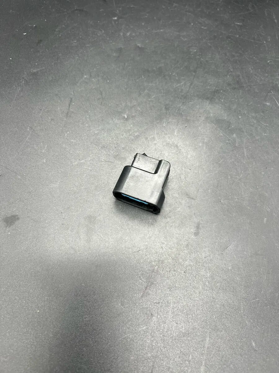 Разъем ( фишка ) катушки зажигания Контрактный Honda