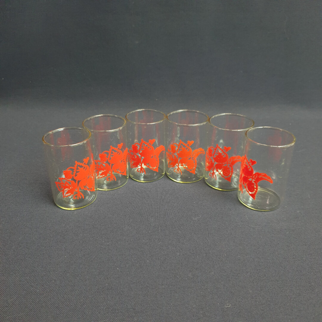 Набор стопок 6 шт, стекло, деколь, высот 5.5 см, 100 мл. Винтаж, СССР.