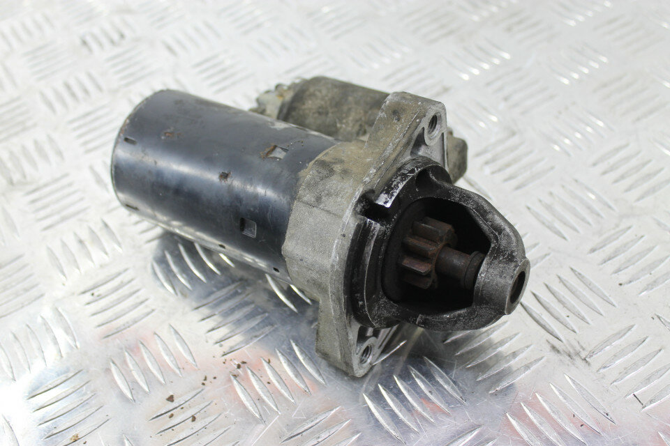 Стартер для BMW 5 E60/E61 2.5 OEM 2354693