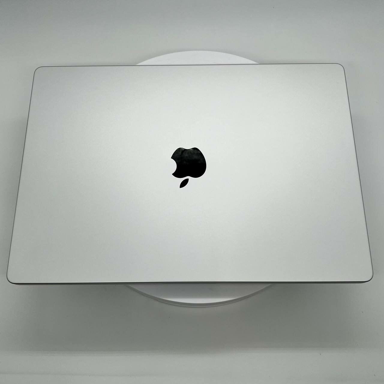 Ноутбук Apple MacBook Pro 16 2021, M1 Pro, RAM 16 ГБ, SSD 1 ТБ, серебристый