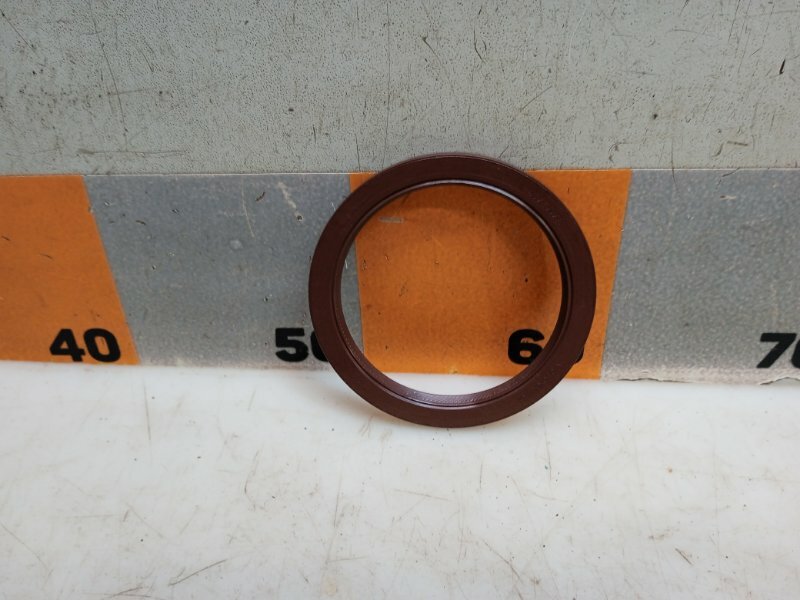 Б/У коленвала задний, Дэу Магнус Сальник Daewoo Magnus 2002 V200 348736 DAEWOO арт. 812370850