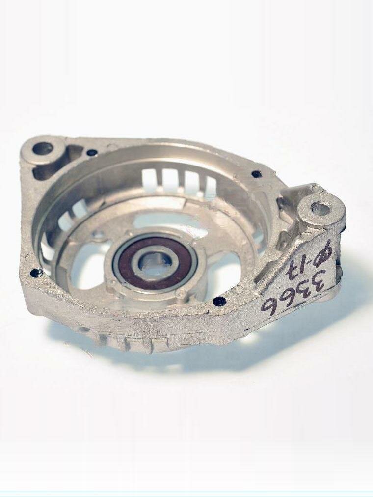 Крышка генератора ВАЗ 2110, 2111, 2112,2114,2115,2113, передняя, КЗАТЭ, диаметр 17, 21120-3701010 00