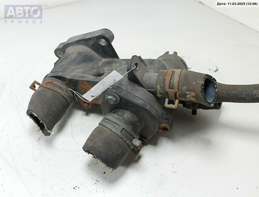 Корпус термостата Volkswagen Golf-4