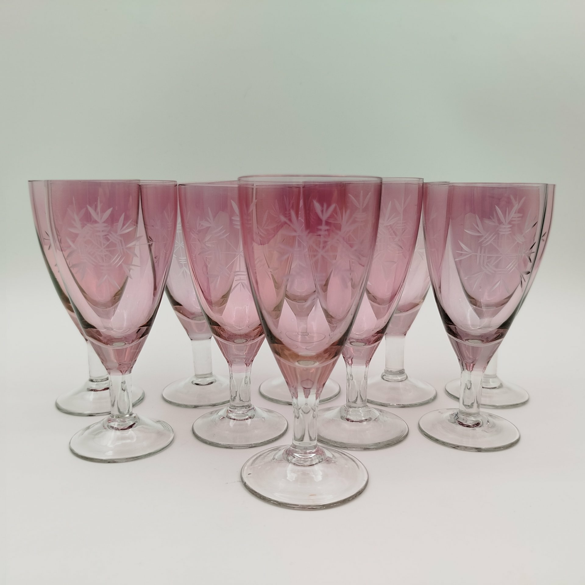Набор из десяти рюмок "Снежинка" розового оттенка, стекло, алмазная грань, СССР