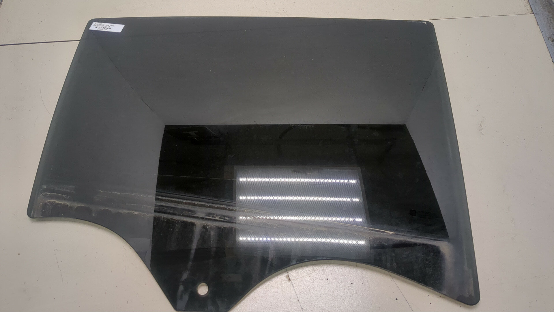 Стекло боковой двери правое заднее Cadillac XT4 Б/У