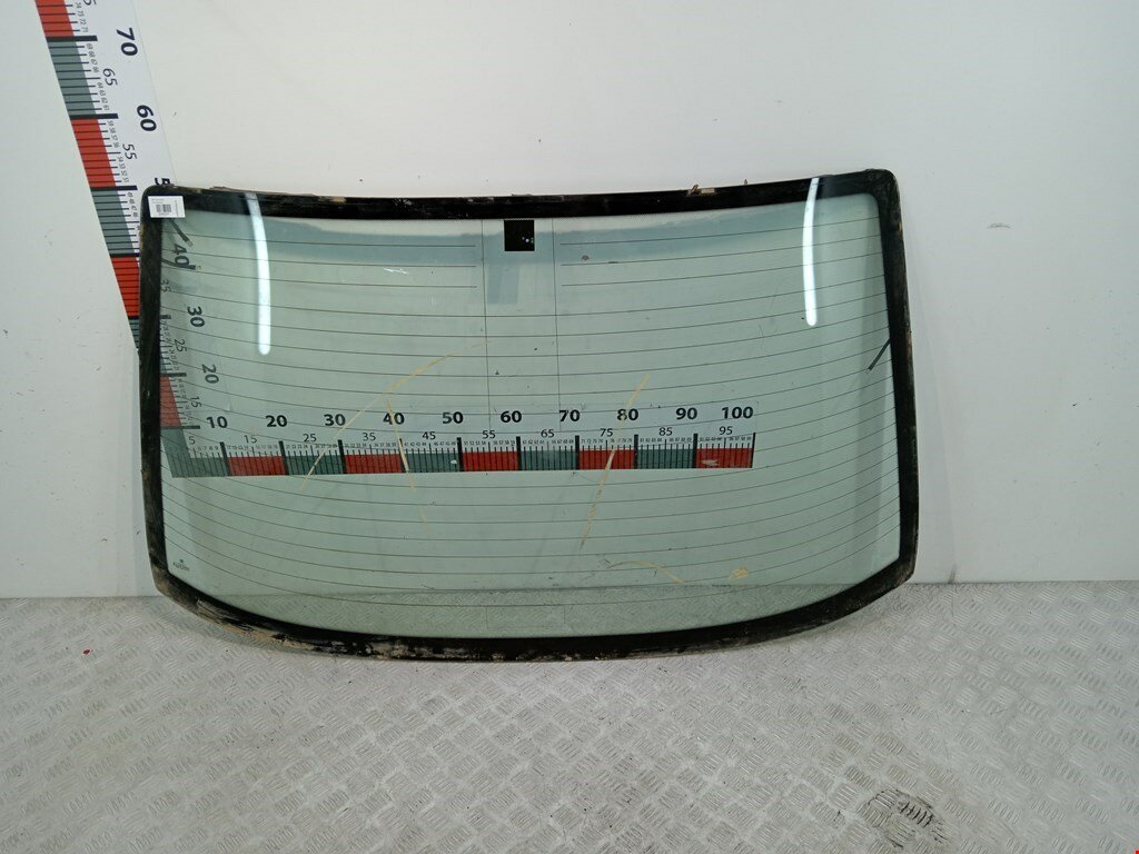 Стекло заднее BMW 5-Series (E34) 51318181395 арт. 2240351