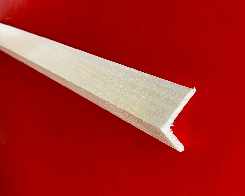 Уголок из липы без сучко1800х30х30 мм. сорт: экстра 5 штук