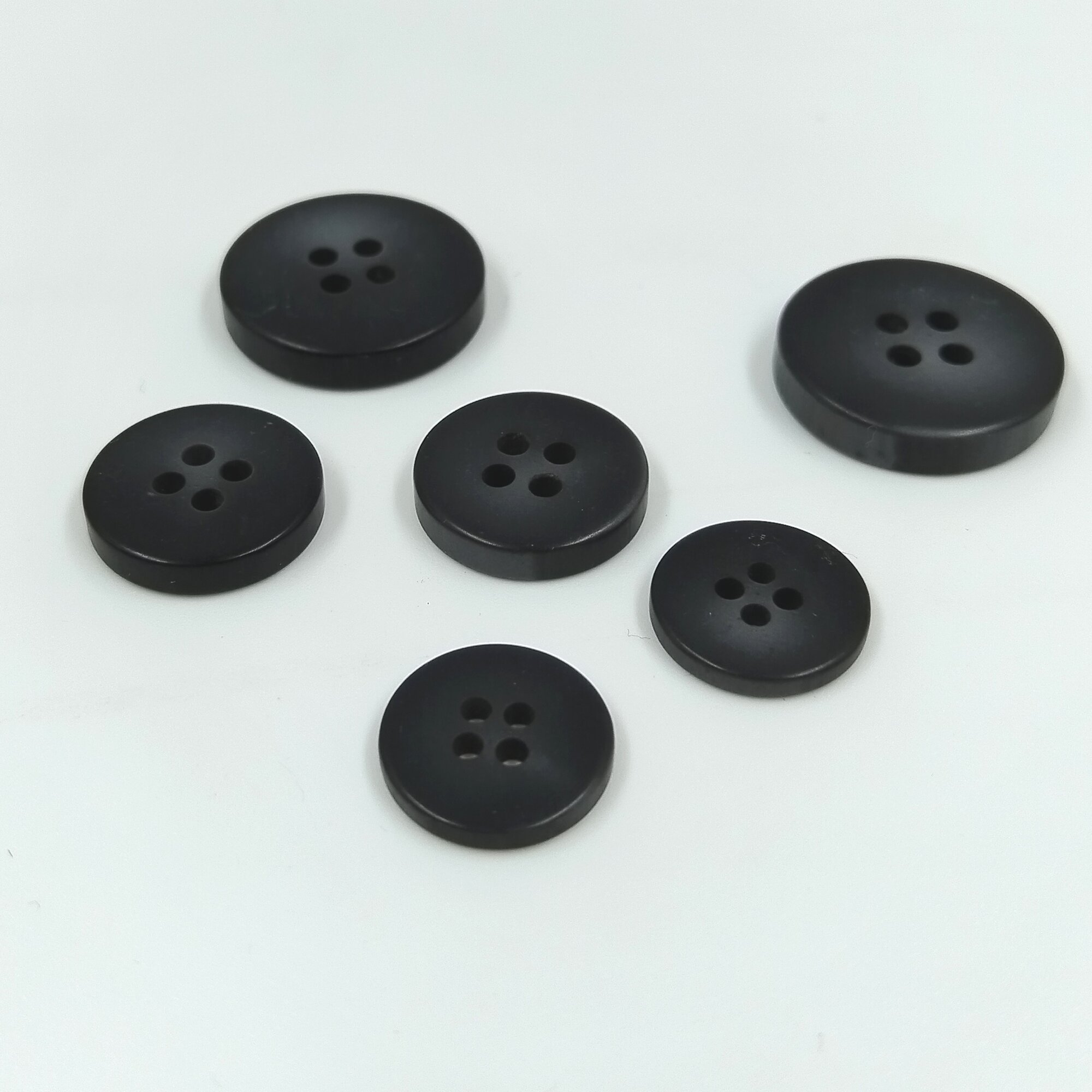 Пуговицы черные 1.8 см 5 шт