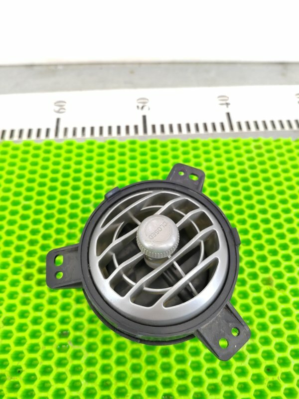 Дефлектор отопителя салона Chery indiS S18D SQR473F 2011 (б/у) S185305090