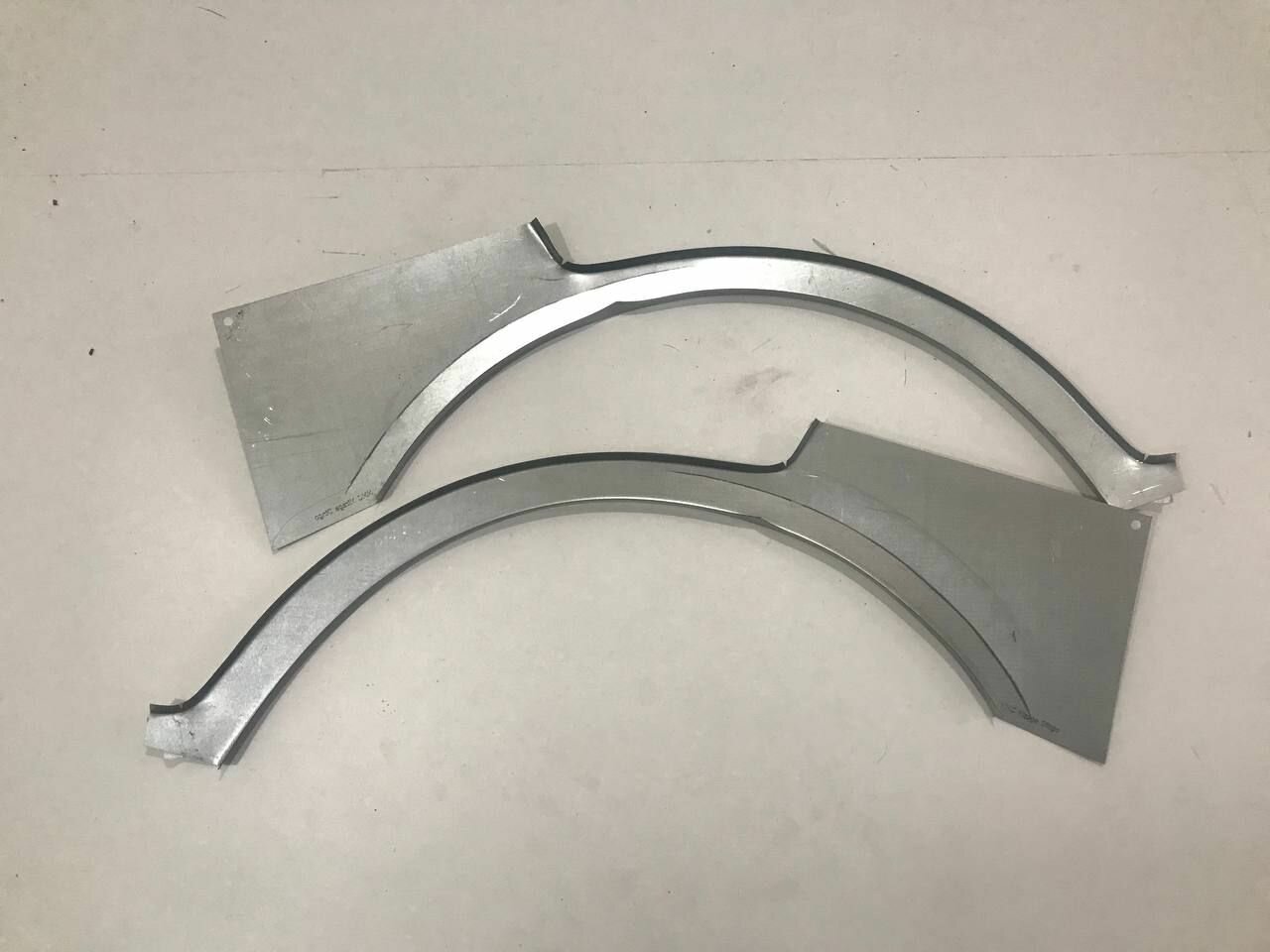 Комплект задних арок на Mitsubishi Mirage Dingo , для автомобиля Митсубиси Мираж Динго , арки для автомобиля