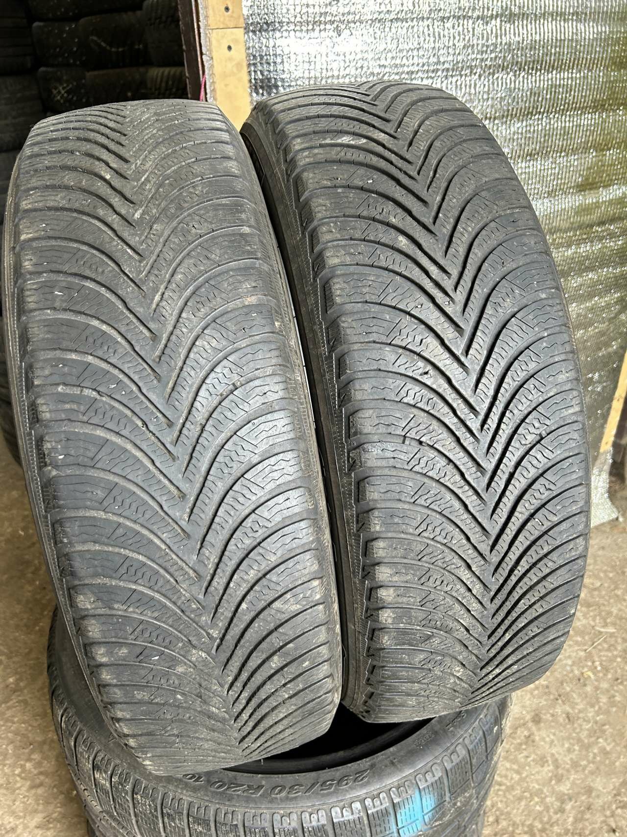 195/55 R20 95H Michelin Alpin 5 остаток:5.2 мм год:2018 арт:9c6bc136