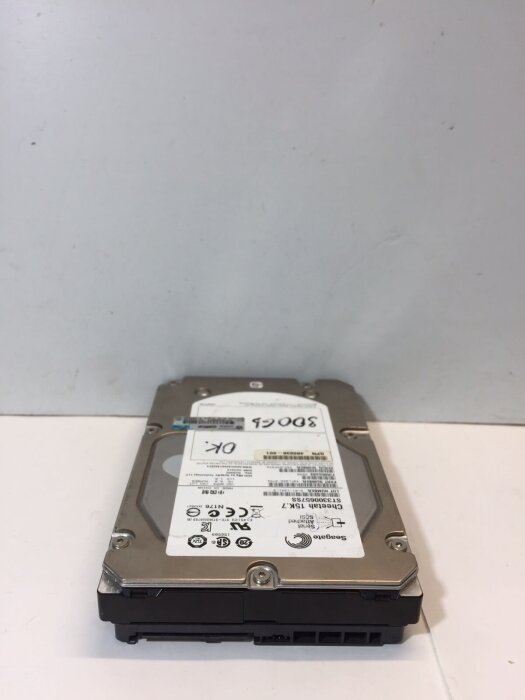 Жесткий диск 3.5" 300Gb SAS Seagate ST3300657SS