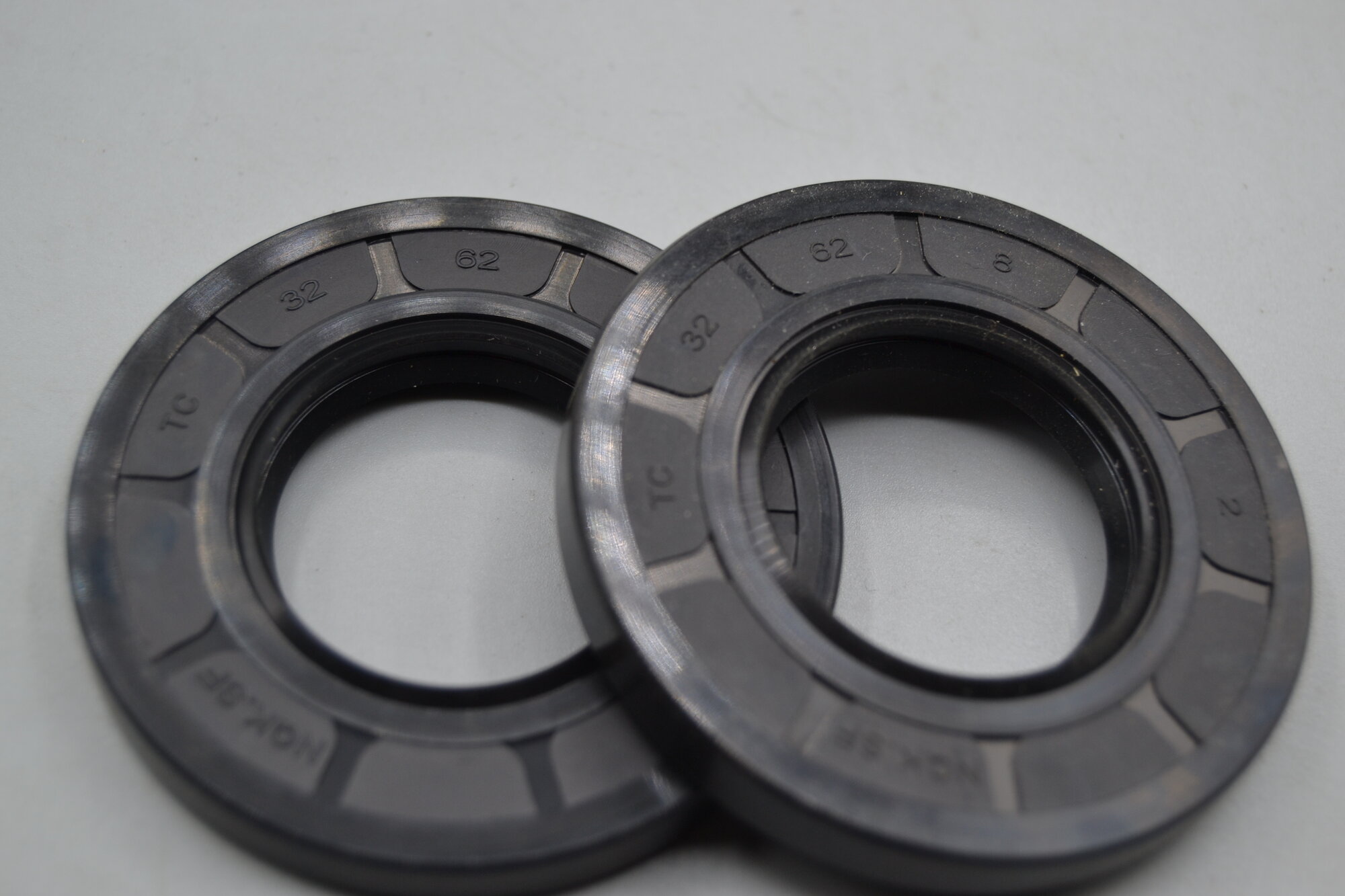 Манжеты сальники 32x62x8, (2шт)