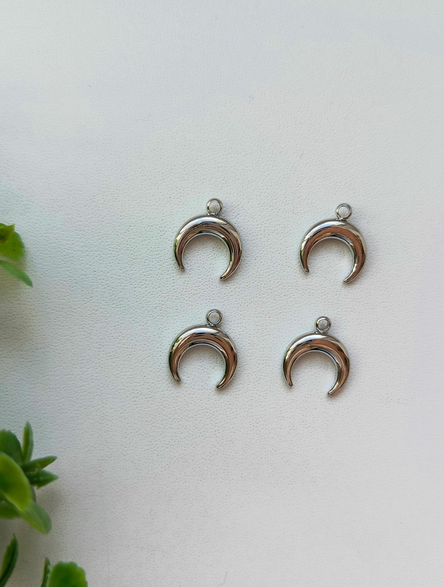 Подвеска Лунница (4 шт.). Латунь, родий. Корейская фурнитура для бижутерии, украшений