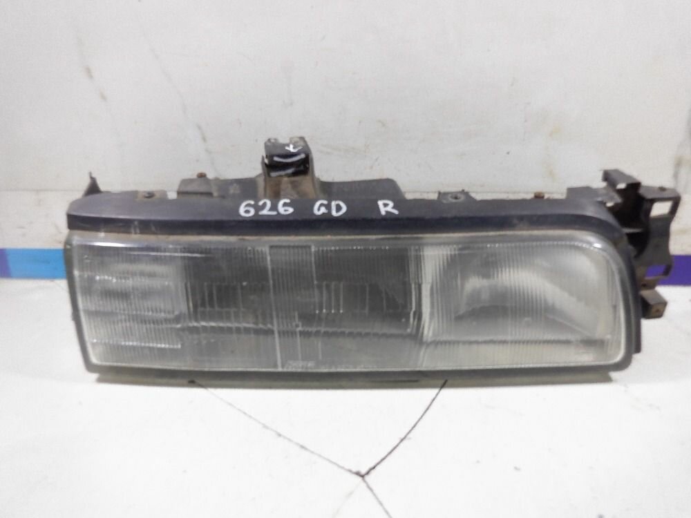 Фара правая Mazda 626 GD