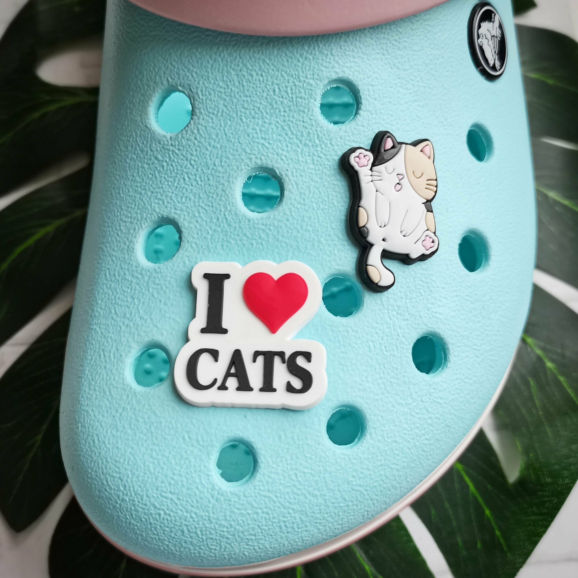 Джибитсы на crocs котики