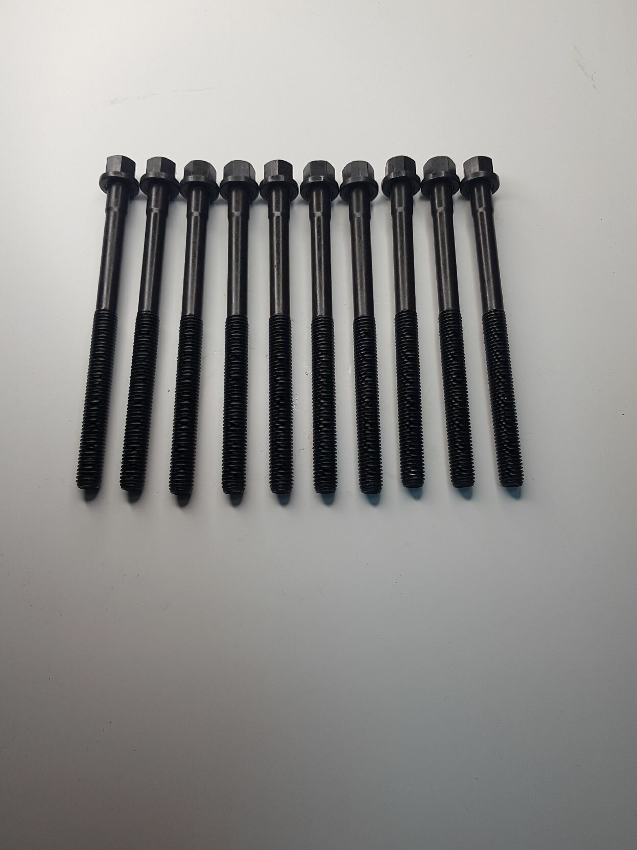 Болт ГБЦ комплект VICTOR REINZ Chery Amulet [1.6 8V 5MT лифтбэк]