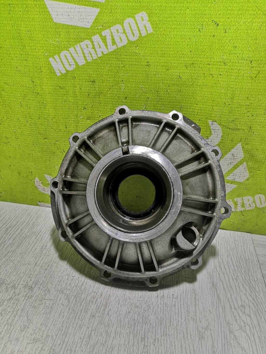 Крышка Audi A4 B7 2005-2007