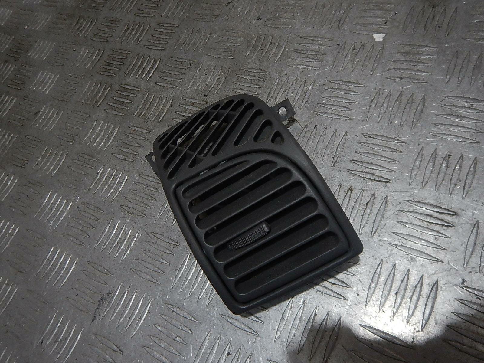 Б/У Дефлектор воздушный, KIA (Киа)-SPECTRA (01-) KIA SPECTRA (01-) правый Сломано крепление. 485621 Hyundai-KIA арт. 0K2N...