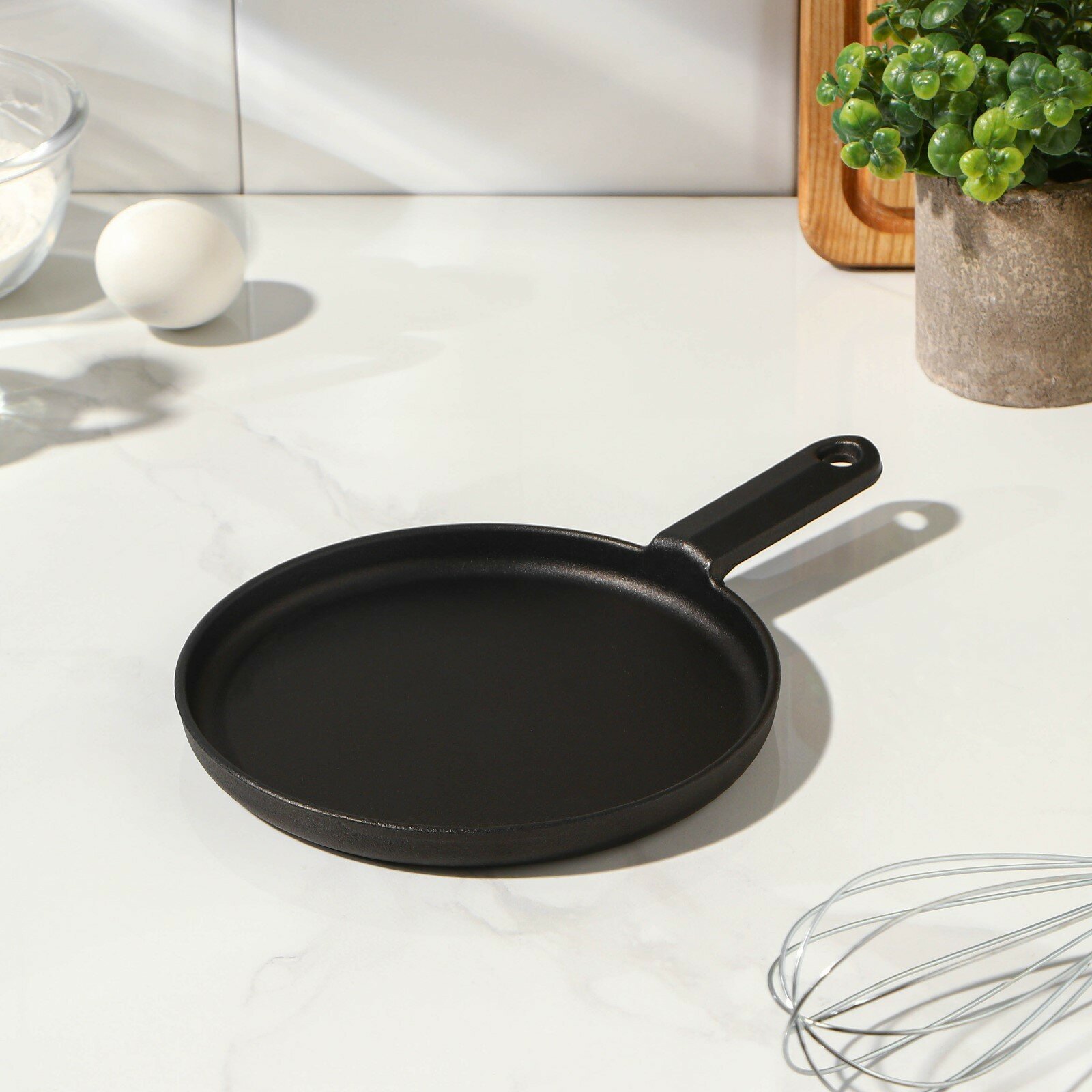 Сковорода блинная «Круг», d=18 см, чугун, индукция, цвет чёрный