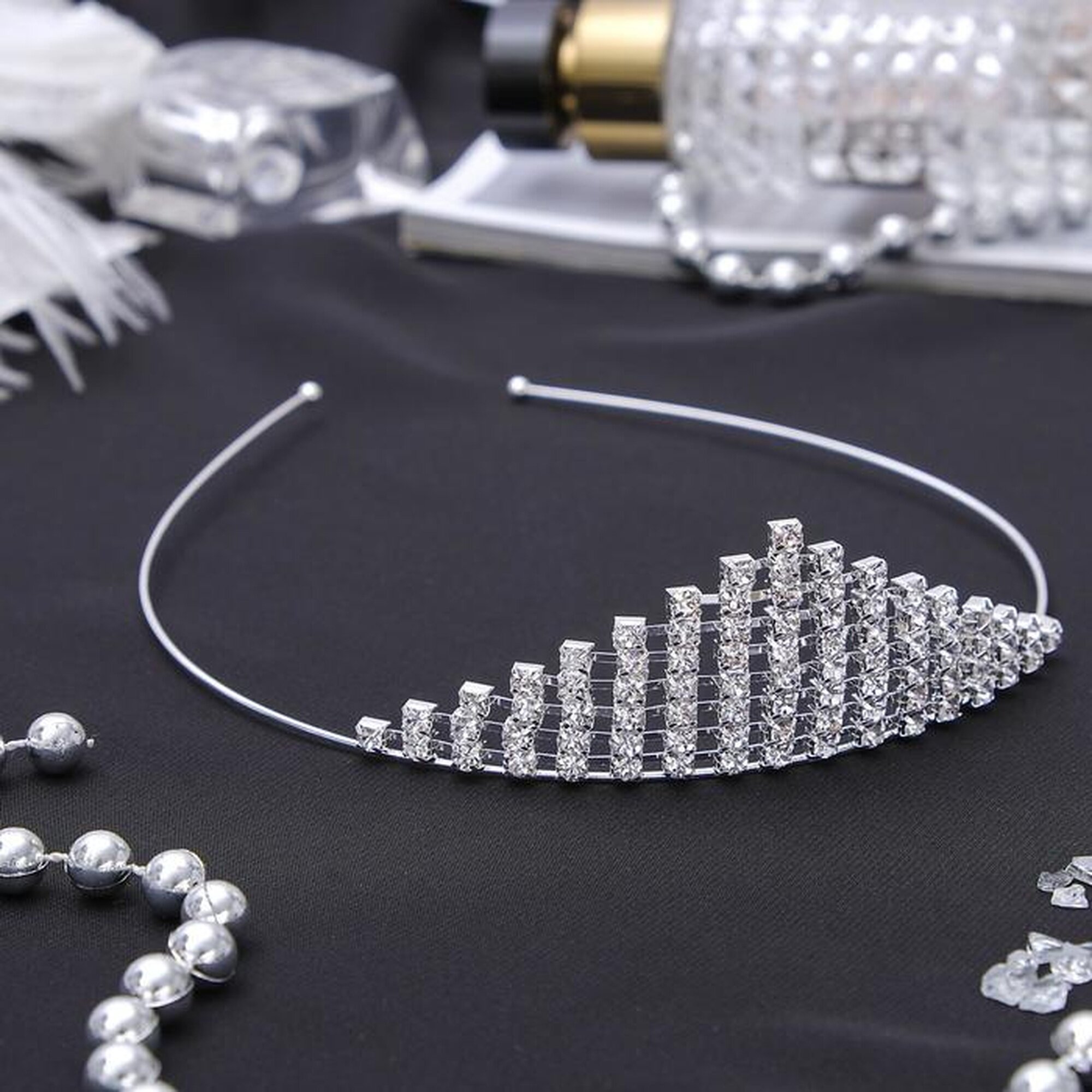 Диадема Сима-ленд "Россыпь", металл, со стразами, серебристая, 3.5 см