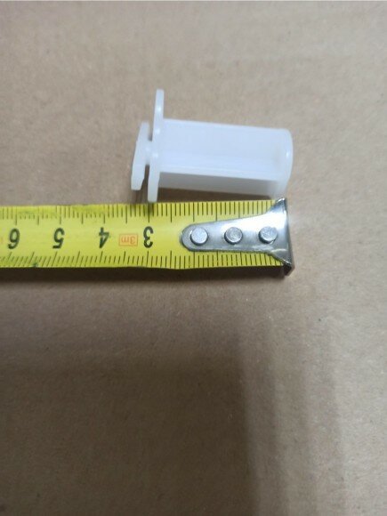 Упор задний (ограничитель конденсатора) холодильника Атлант 773434802900