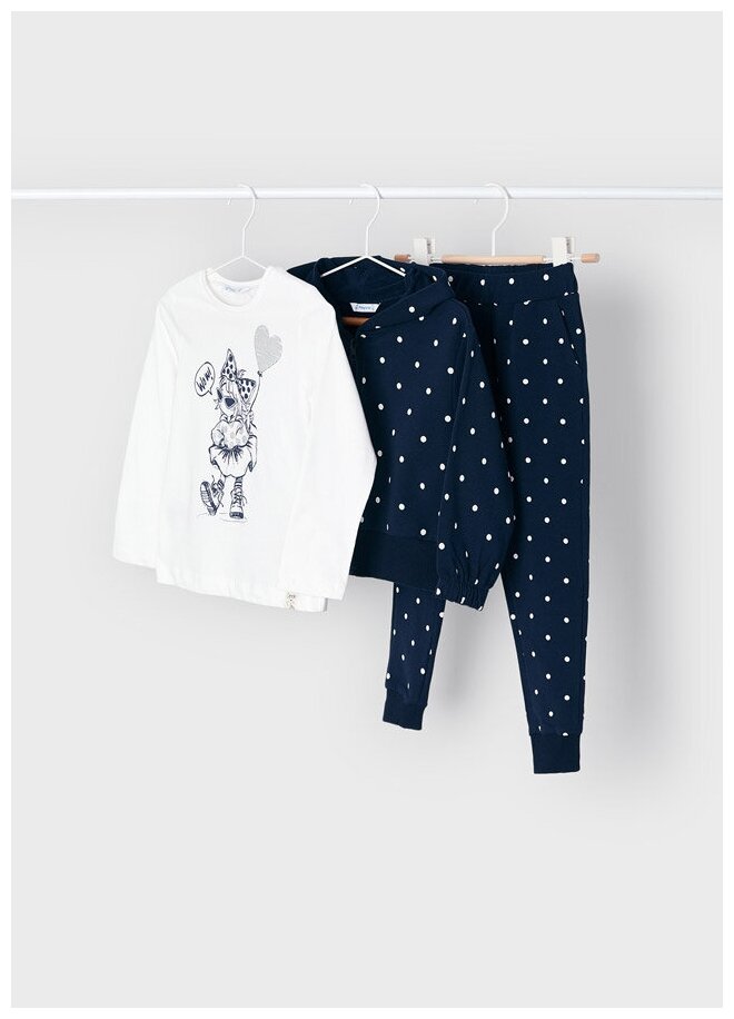 Комплект одежды