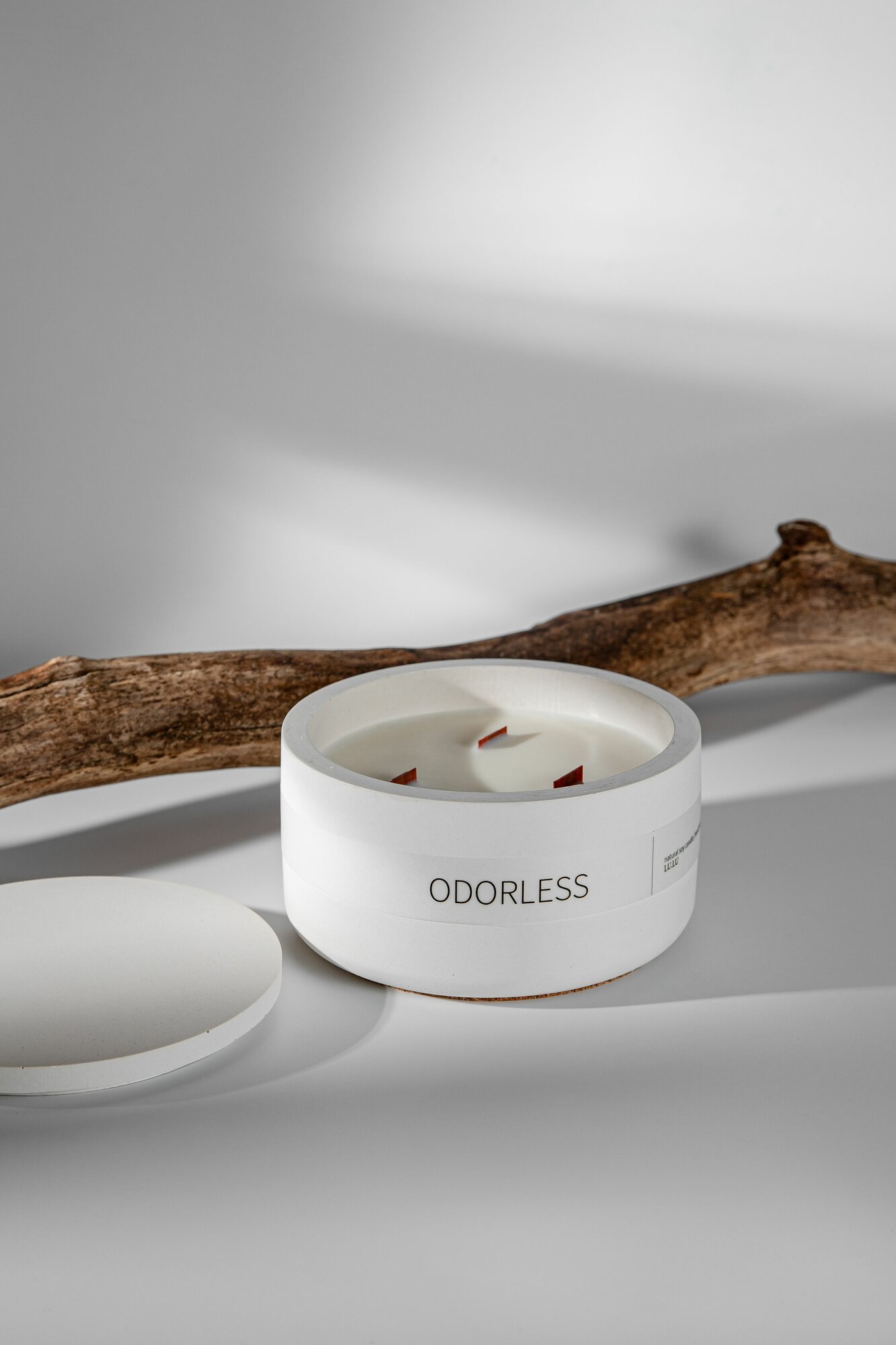 Свеча в гипсе ODORLESS MILK