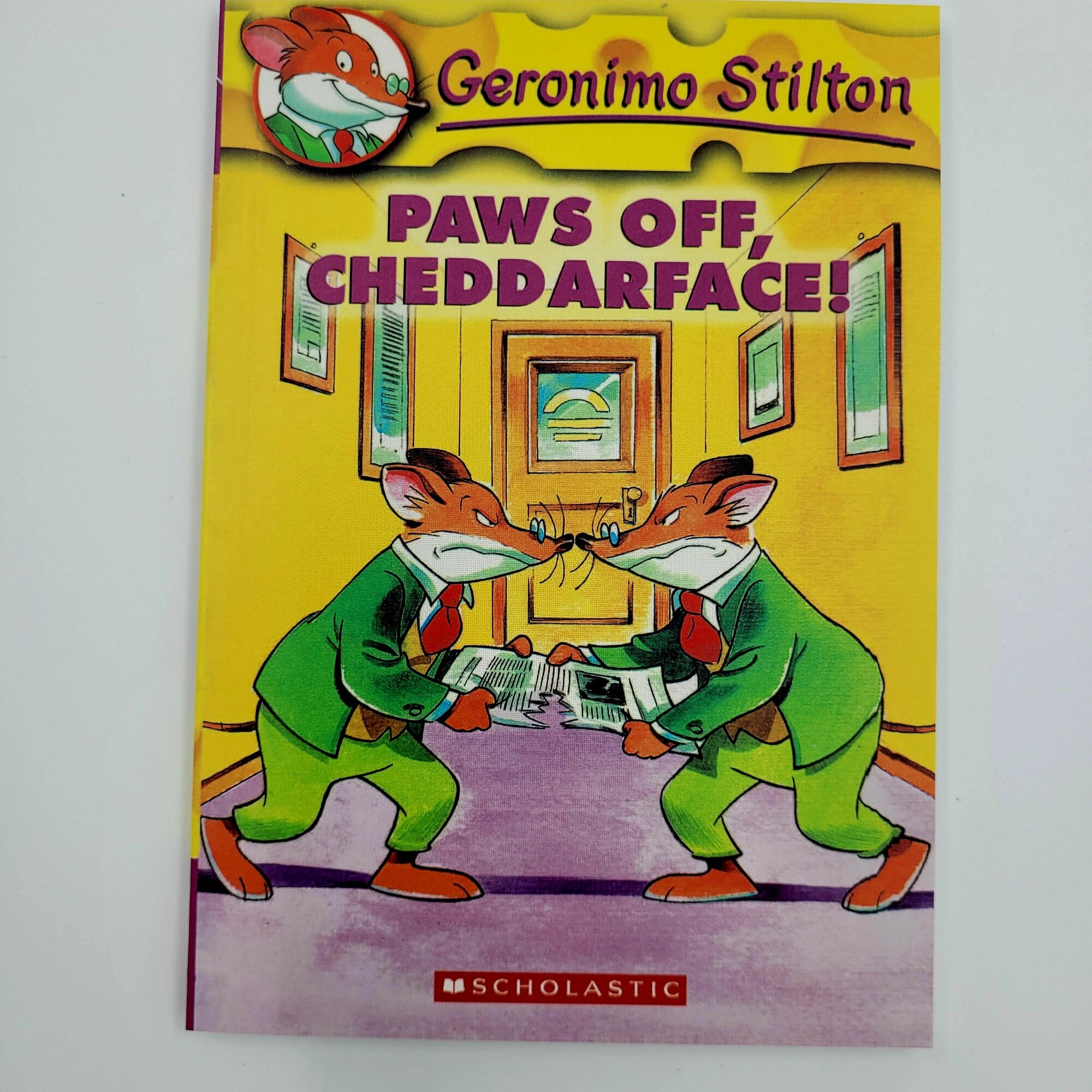Geronimo Stilton. Paws Off, Cheddarface