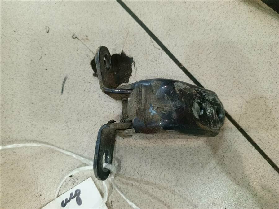 Петля двери задней правой нижняя от Kia Ceed 2012-2018