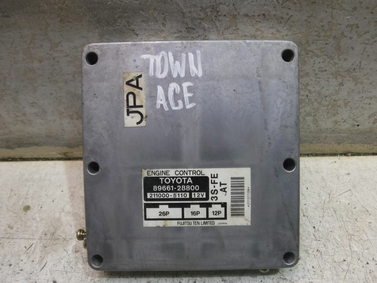 Блок управления двигателем Toyota Town Ace III (1992—1996) 8966128800