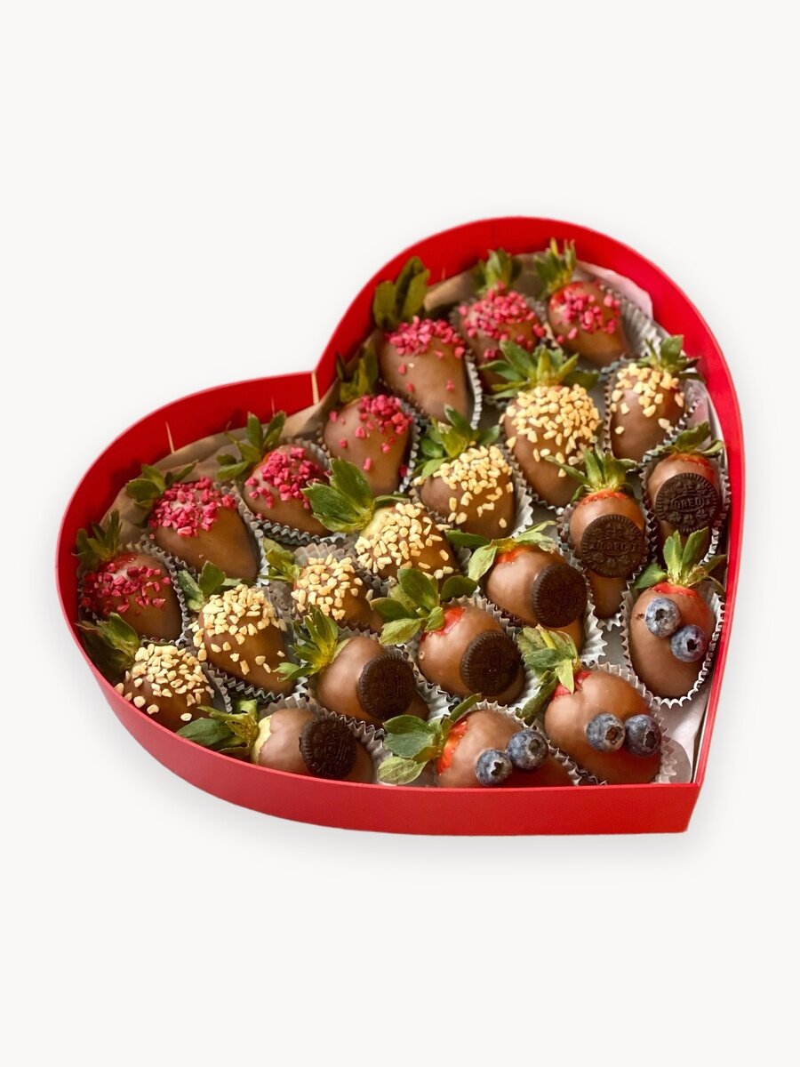 Клубника в шоколаде Подарок девушке Сердце (размер L 20-24 шт)