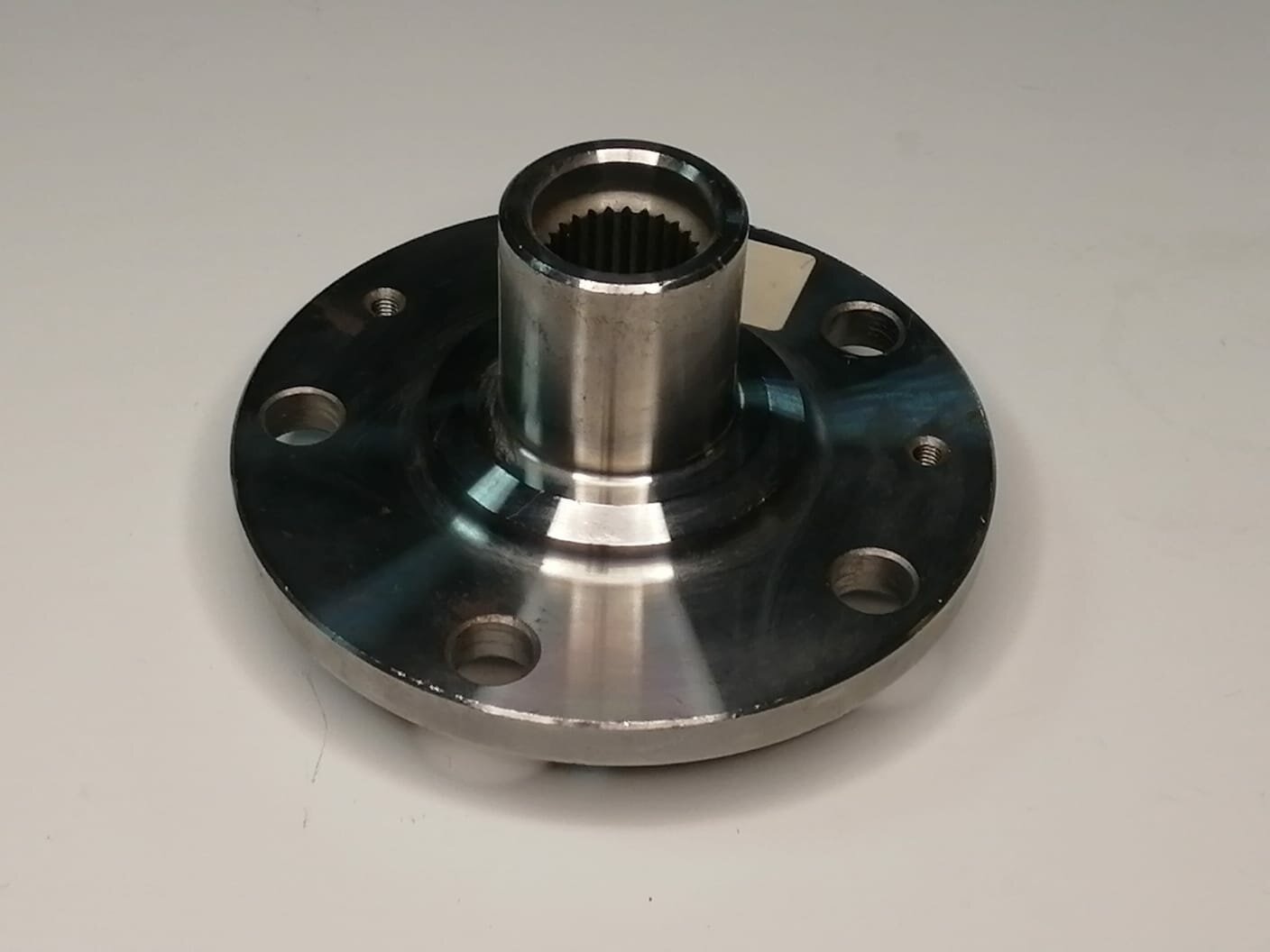 Ступица передняя Chery Tiggo [2.0 16V 5MT внедорожник 4X4] T113001017